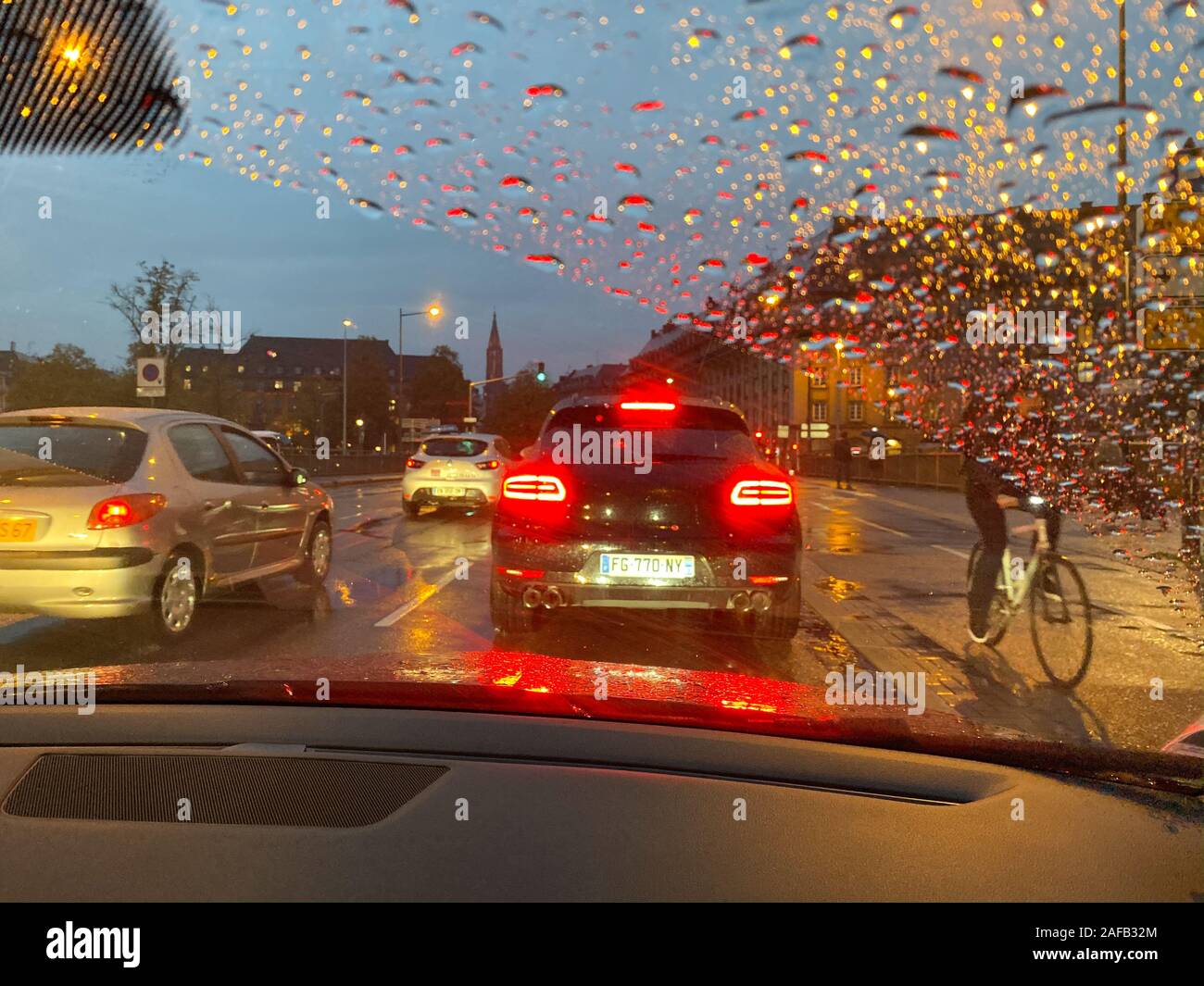 Traffic Jam In A Main Avenue High Resolution Stock Photography and ...