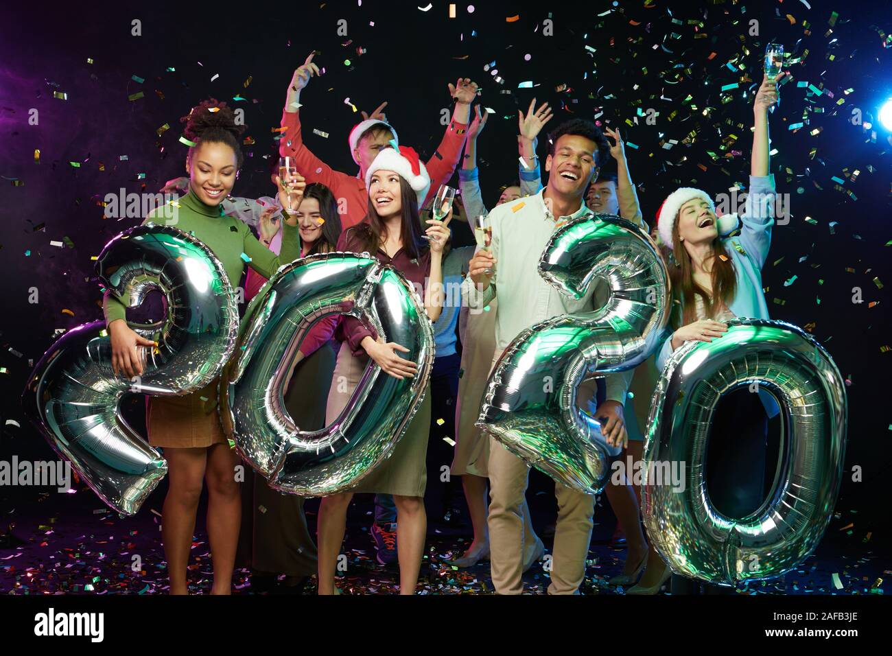 Adult social gathering candid hi-res stock photography and images - Alamy