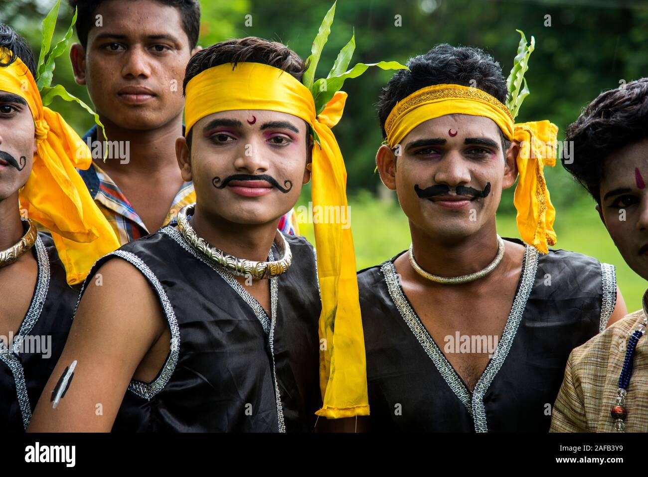 AMRAVATI, MAHARASHTRA, INDIA - AUGUST 9 : Group of Gondi tribes ...