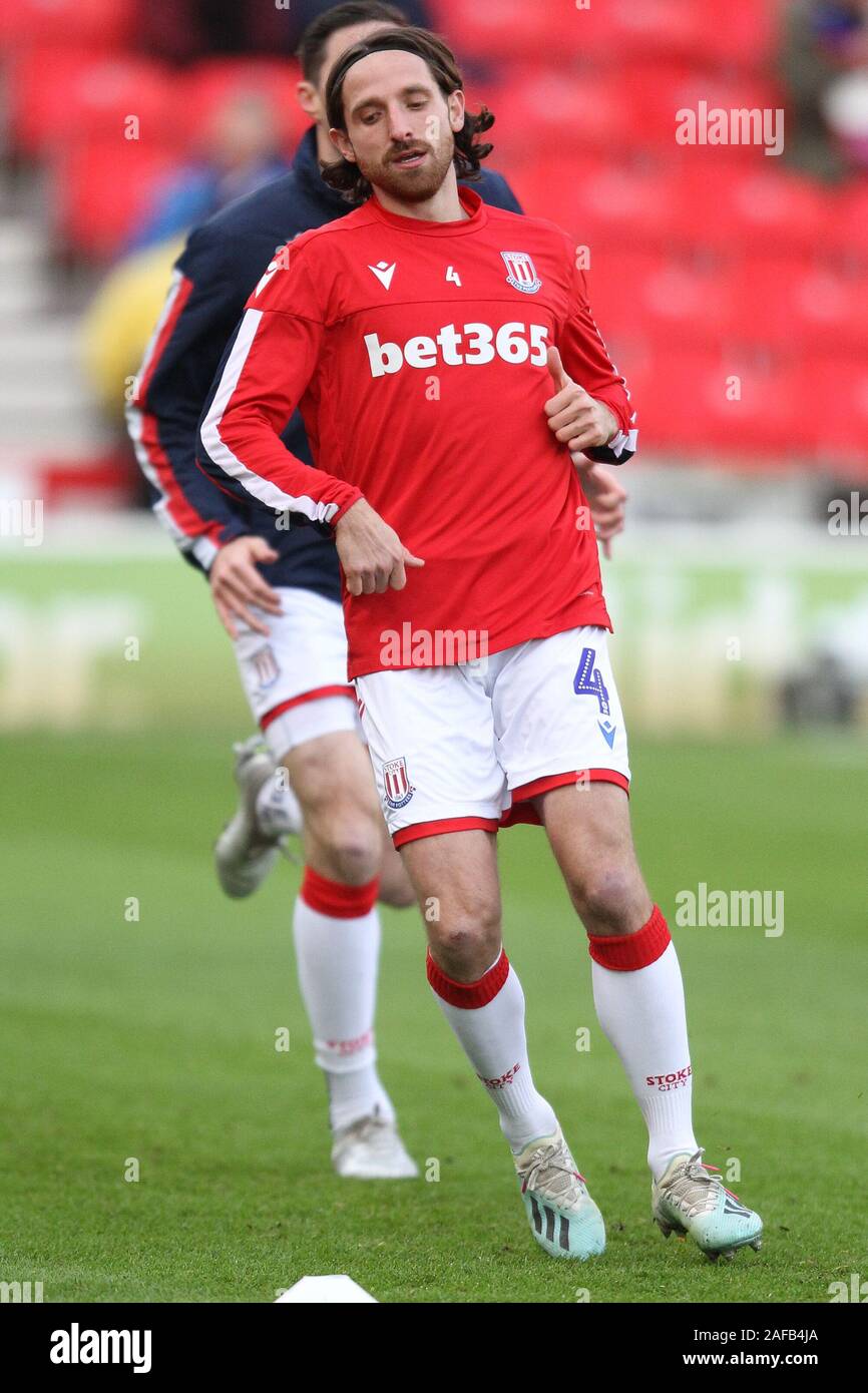 Stoke On Trent, UK. 14th Dec, 2019. Stoke City midfielder Joe Allen (4 ...