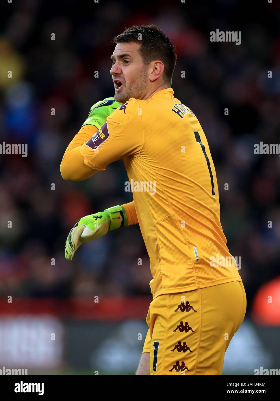 Aston Villa goalkeeper Tom Heaton during the Premier League match at ...