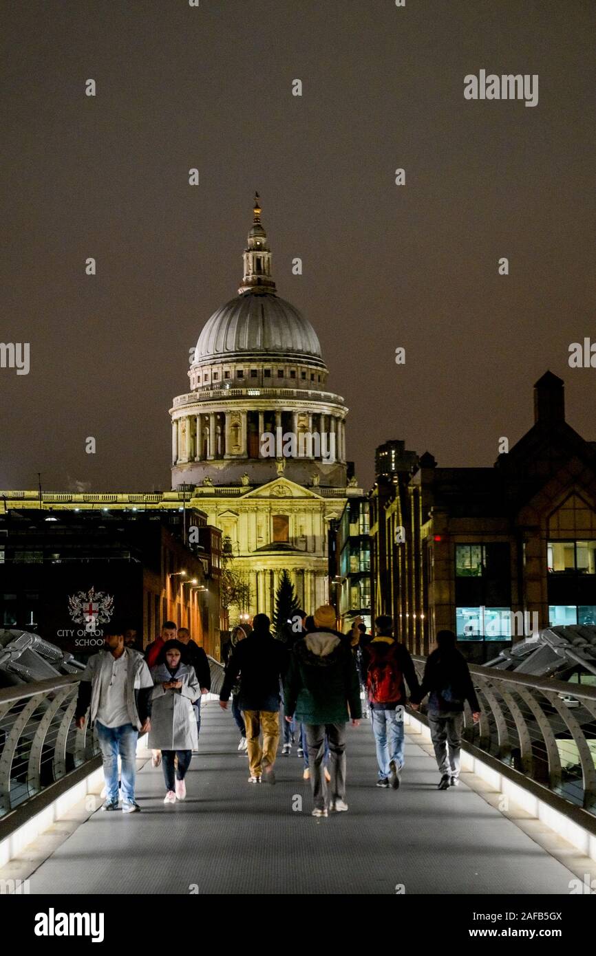 London Millennium Footbridge, steel suspension pedestrian bridge, St ...