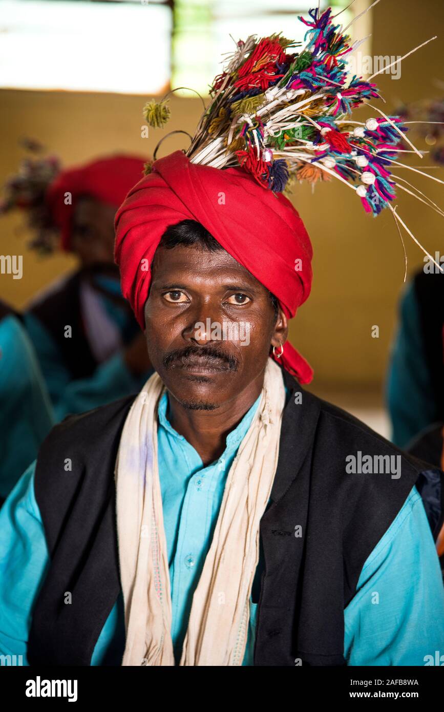 Korku tribe hi-res stock photography and images - Alamy