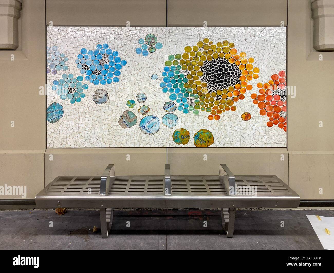 New York City - November 15, 2019: 86th Street Subway station along the ...