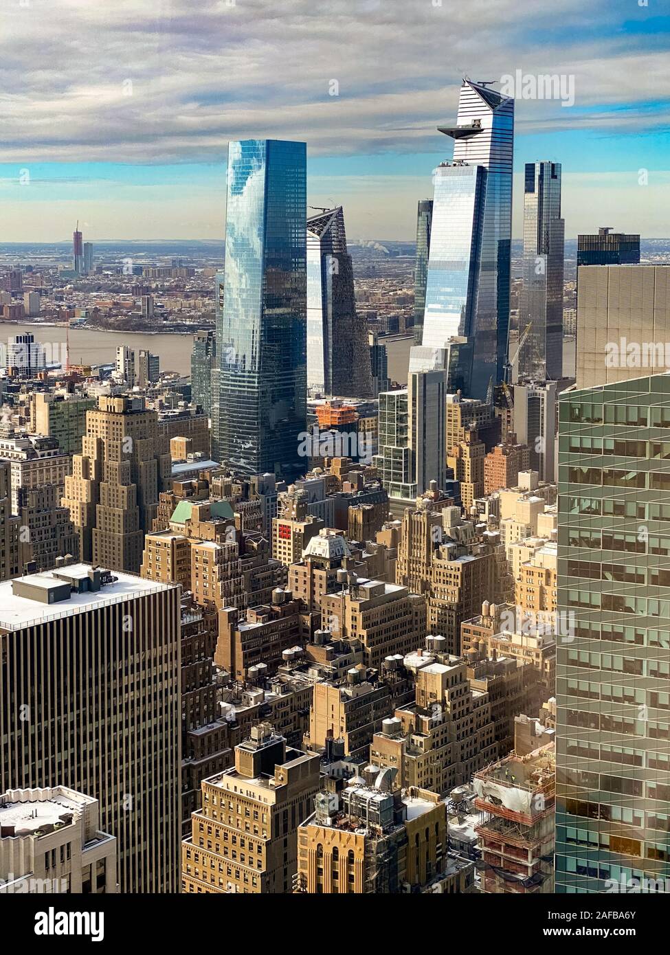 View of skyscrapers along Hudson Yards and the New York City skyline ...
