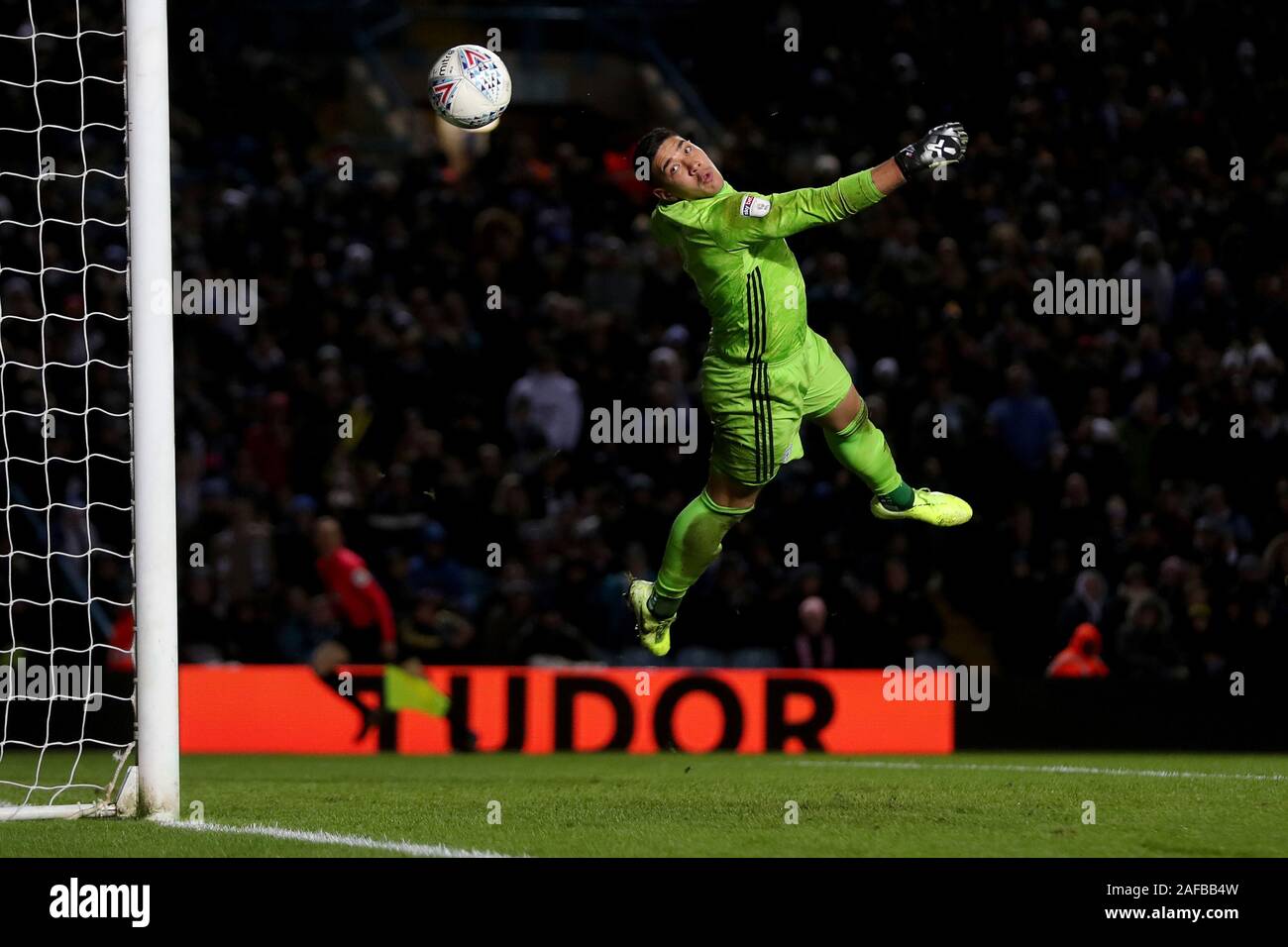 Cardiff city goalkeeper neil etheridge makes hi-res stock photography ...