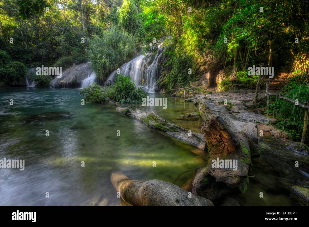 El nicho waterfalls hi-res stock photography and images - Alamy