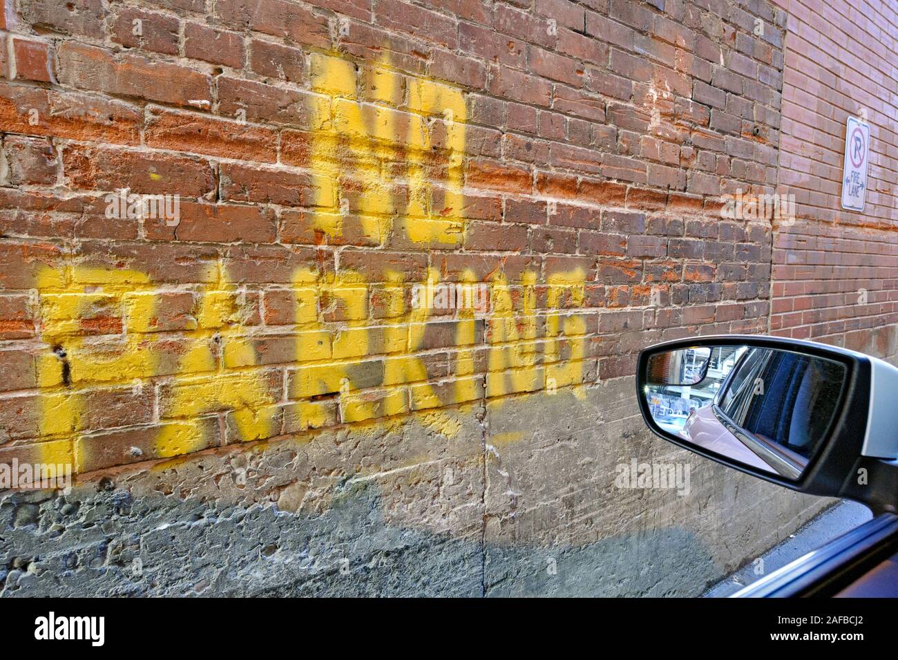 Graffiti Warning Sign High Resolution Stock Photography and Images - Alamy