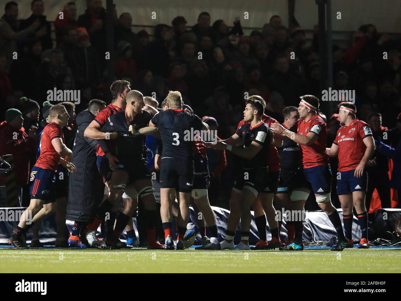 Rugby fight hi-res stock photography and images - Alamy