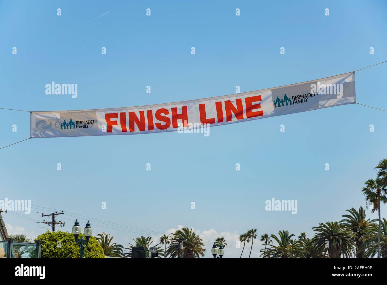 Los Angeles, APR 8: Run Seal Beach event finish line of the beautiful ...