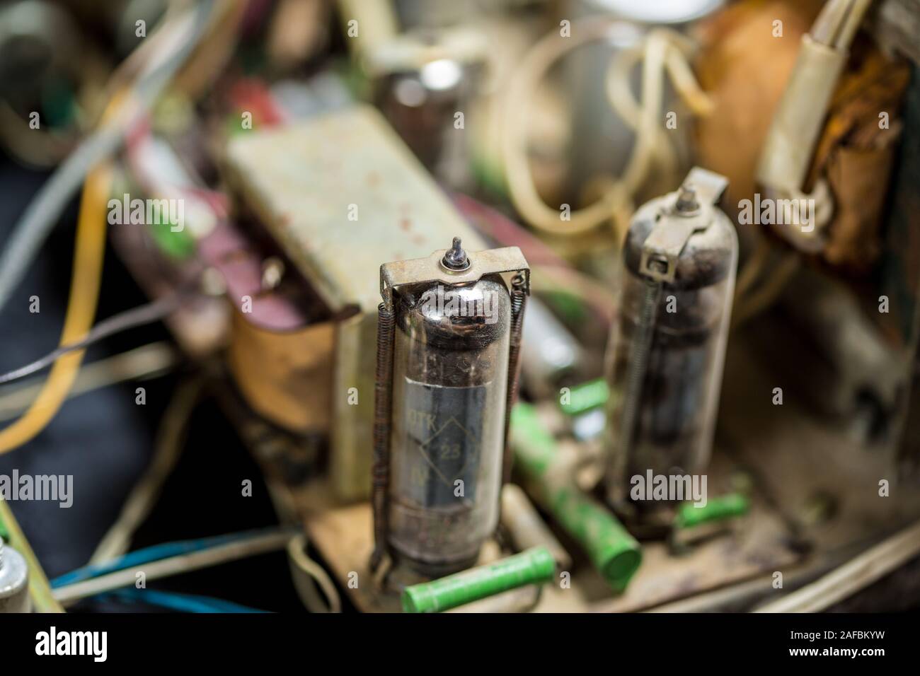 Vintage valve circuit hi-res stock photography and images - Alamy