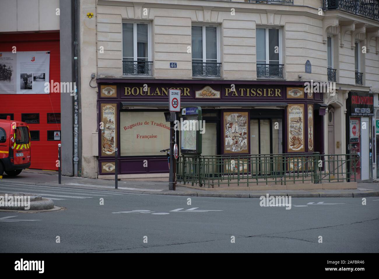 Bakery and Patisserie at Metro Cardinal Lemoine Stock Photo - Alamy