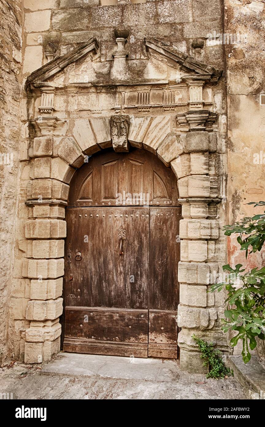 Provence door doorway hi-res stock photography and images - Alamy