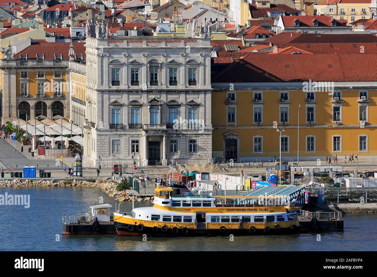 Ferry terminal transportation hi-res stock photography and images - Alamy