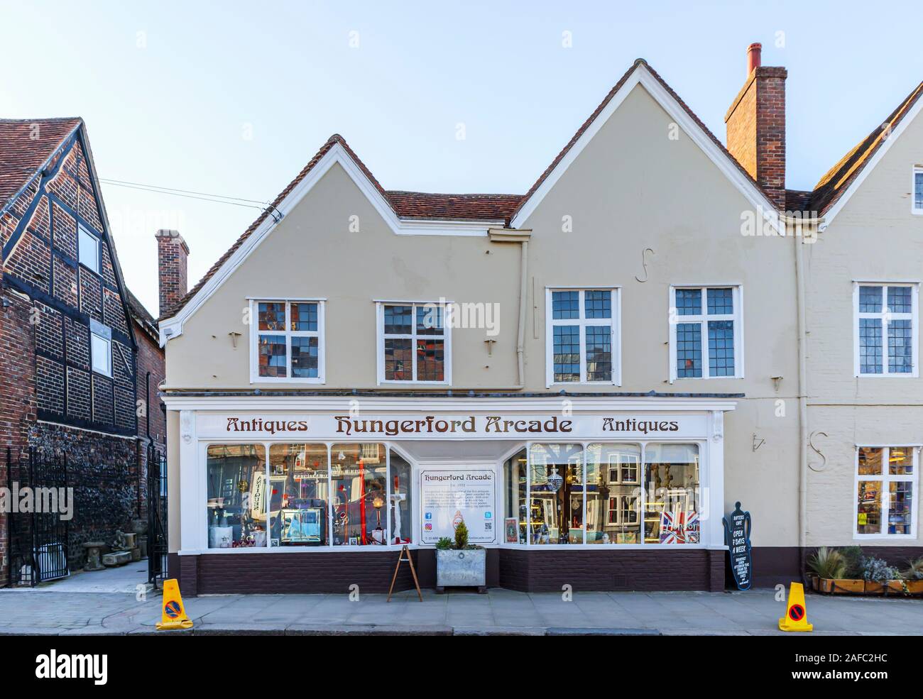 Hungerford town centre berkshire england hi-res stock photography and ...