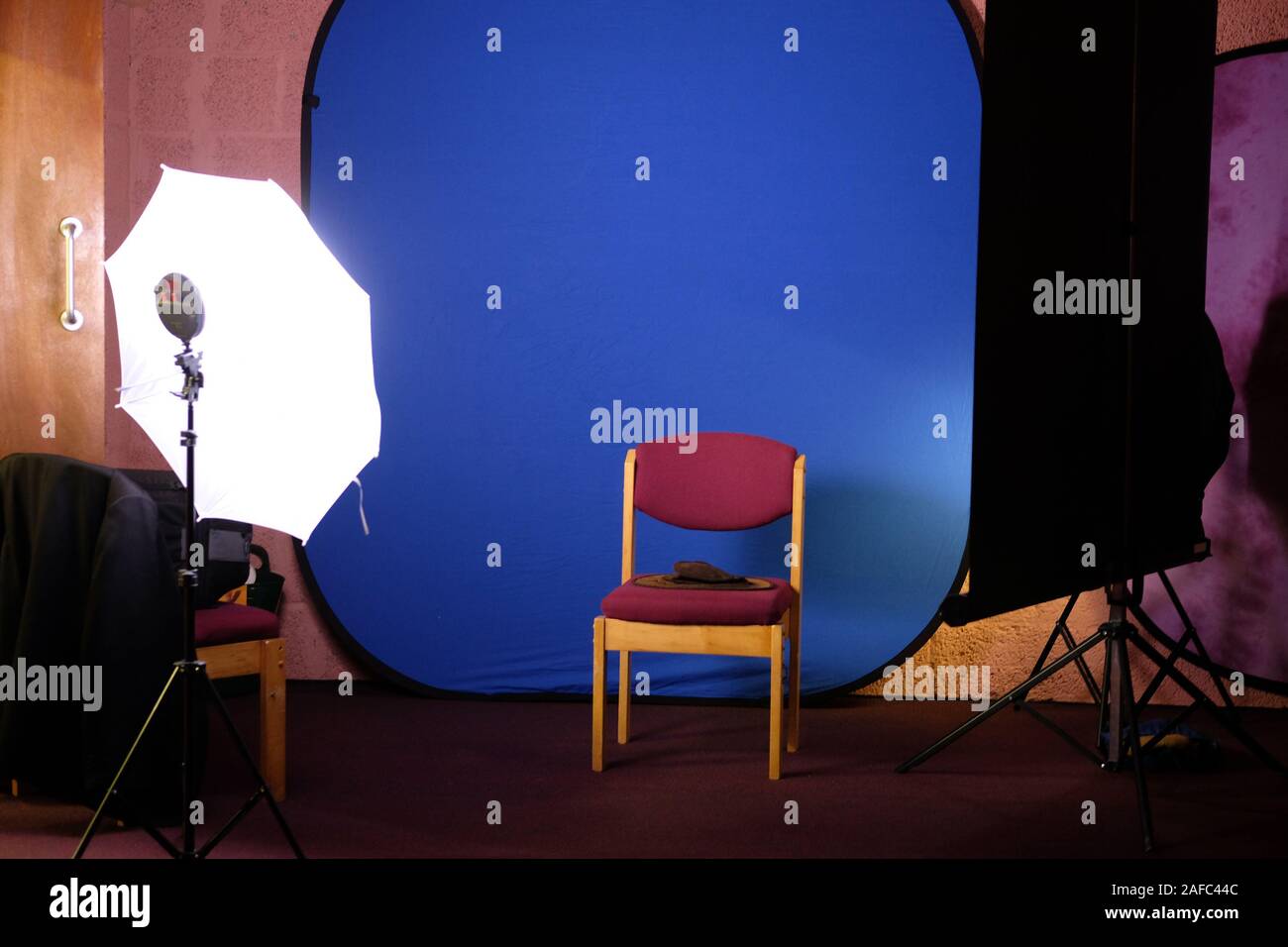 February 2019 - Small portrait studio set up Stock Photo - Alamy