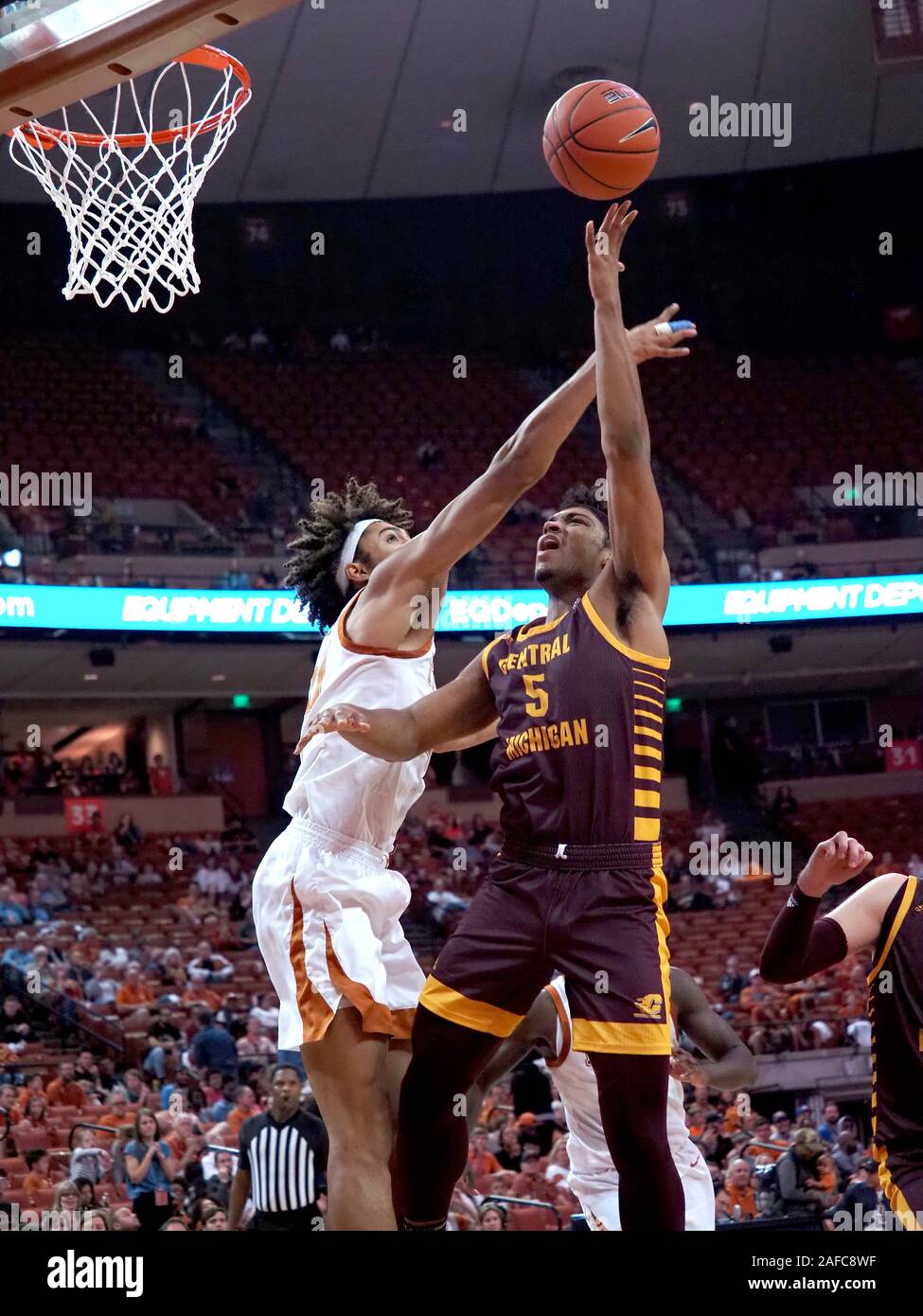 Texas, USA. 14th Dec, 2019. Rob Montgomery #5 of the Central Michigan ...