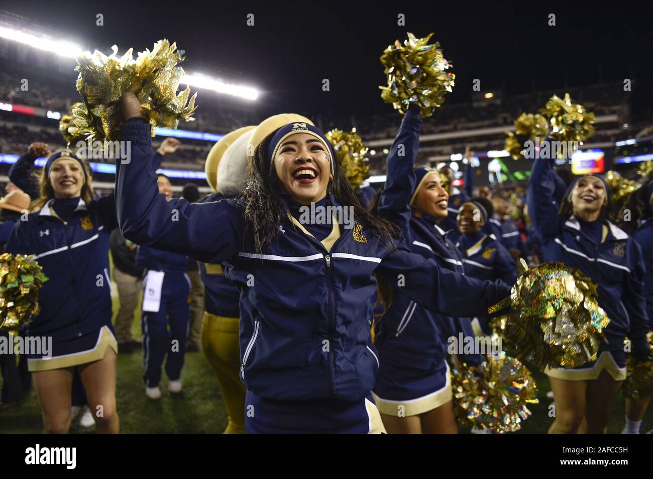 Navy cheerleaders hi-res stock photography and images - Alamy
