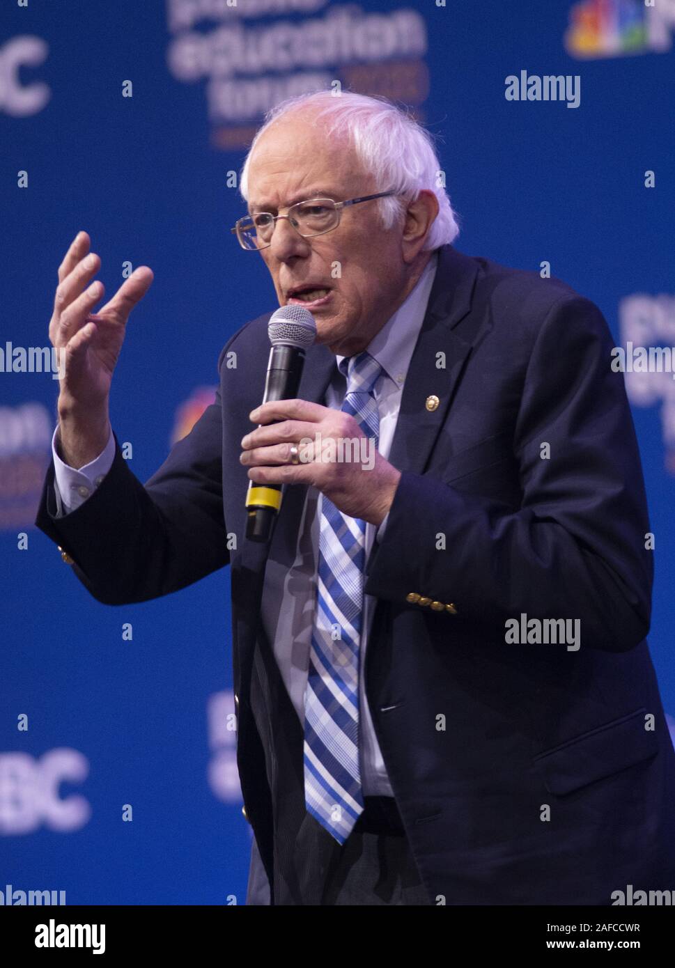 Lawrence sanders hi-res stock photography and images - Alamy