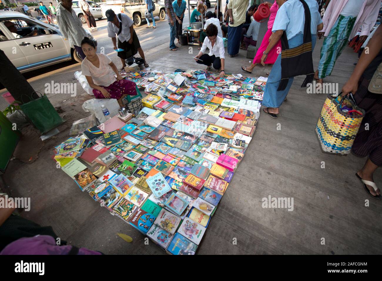 Outdoor book market, Yangon, Myanmar Stock Photo - Alamy