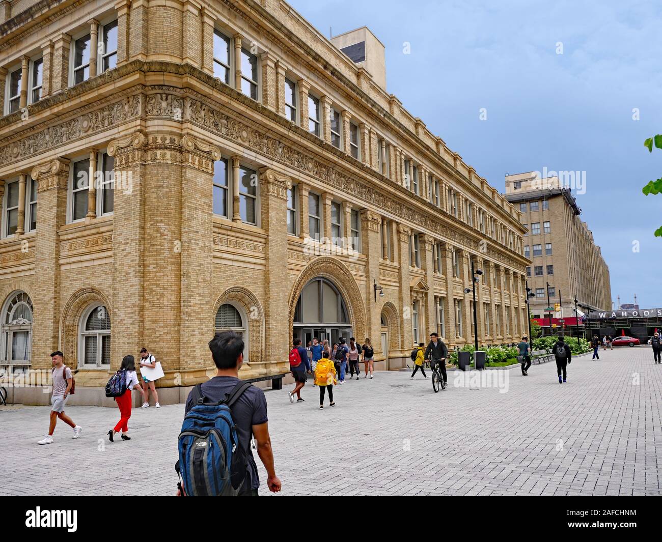University of pennsylvania quadrangle hi-res stock photography and ...