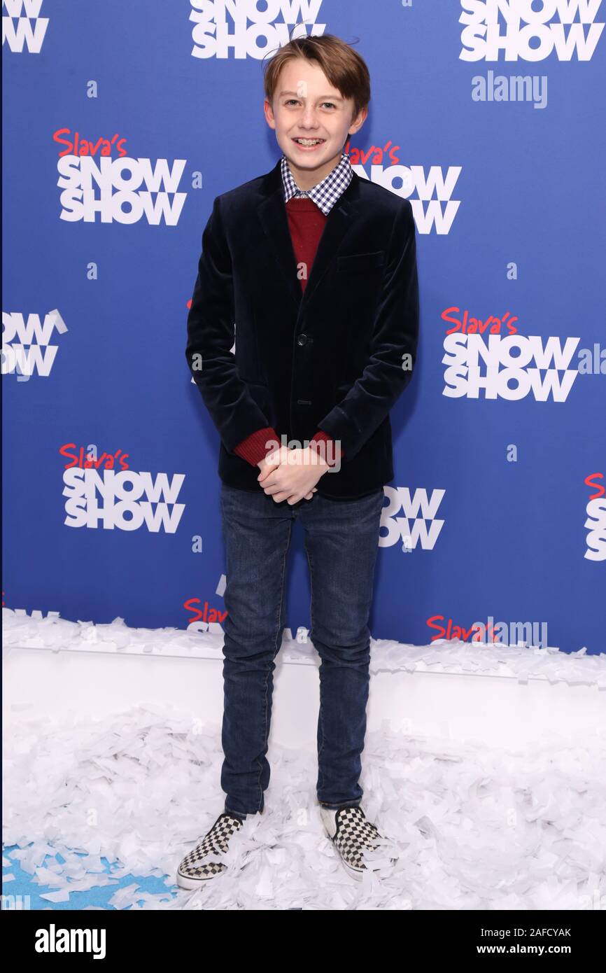 Opening night for Slava's Snowshow at the Stephen Sondheim Theatre ...