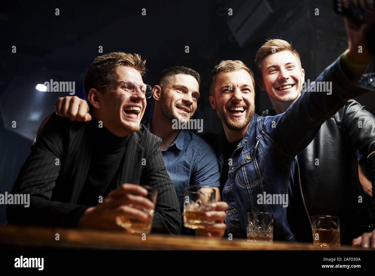 Group Of Men At A Pub High Resolution Stock Photography and Images - Alamy