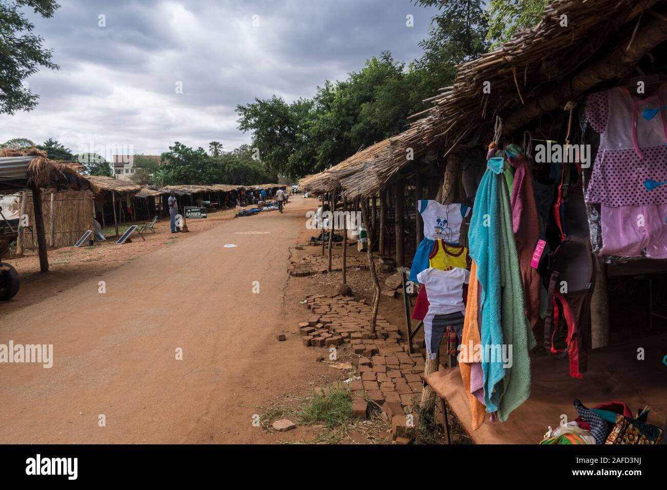 Zimbabwe. A Roadside market at a rural area Stock Photo - Alamy