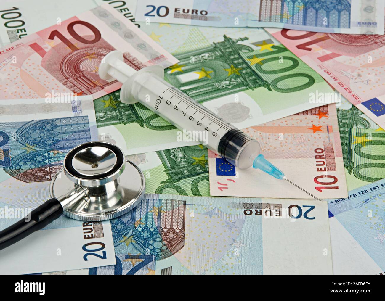 Symbol of euro crash Stock Photo - Alamy