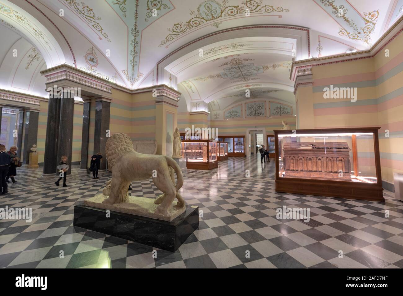 Inside interior of the Hermitage russian state museum. Amazing room ...
