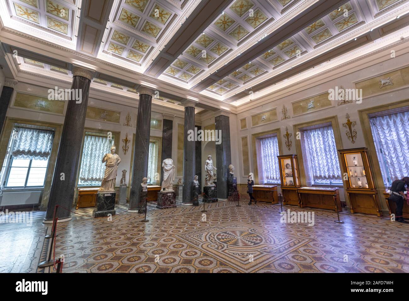Inside interior of the Hermitage russian state museum. Amazing room ...