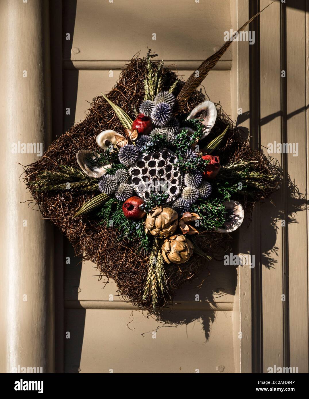 Twig nest wreath foundation hi-res stock photography and images - Alamy