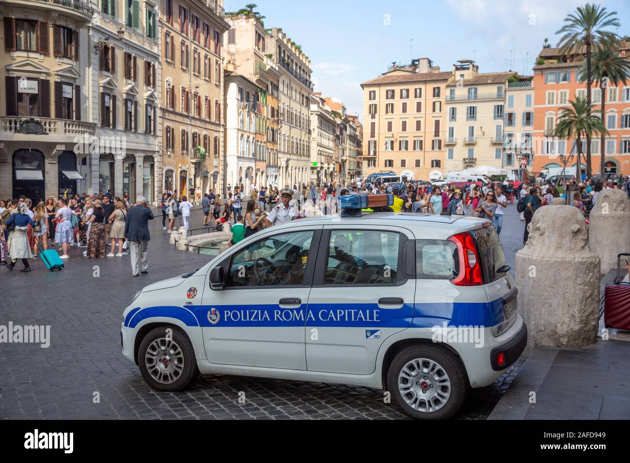 Italian police car hi-res stock photography and images - Alamy
