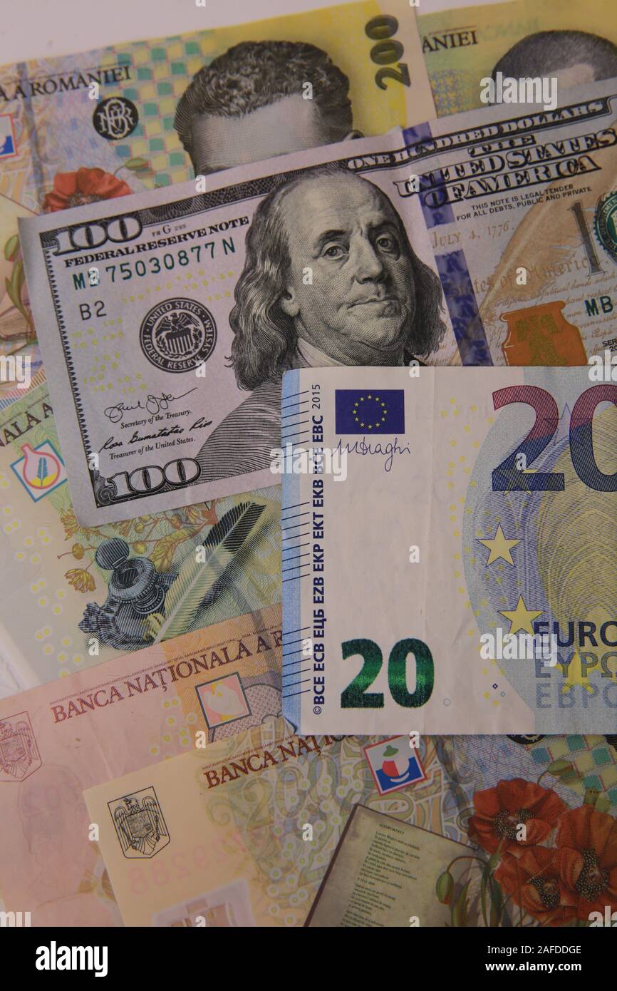 Large amount of cash hi-res stock photography and images - Alamy