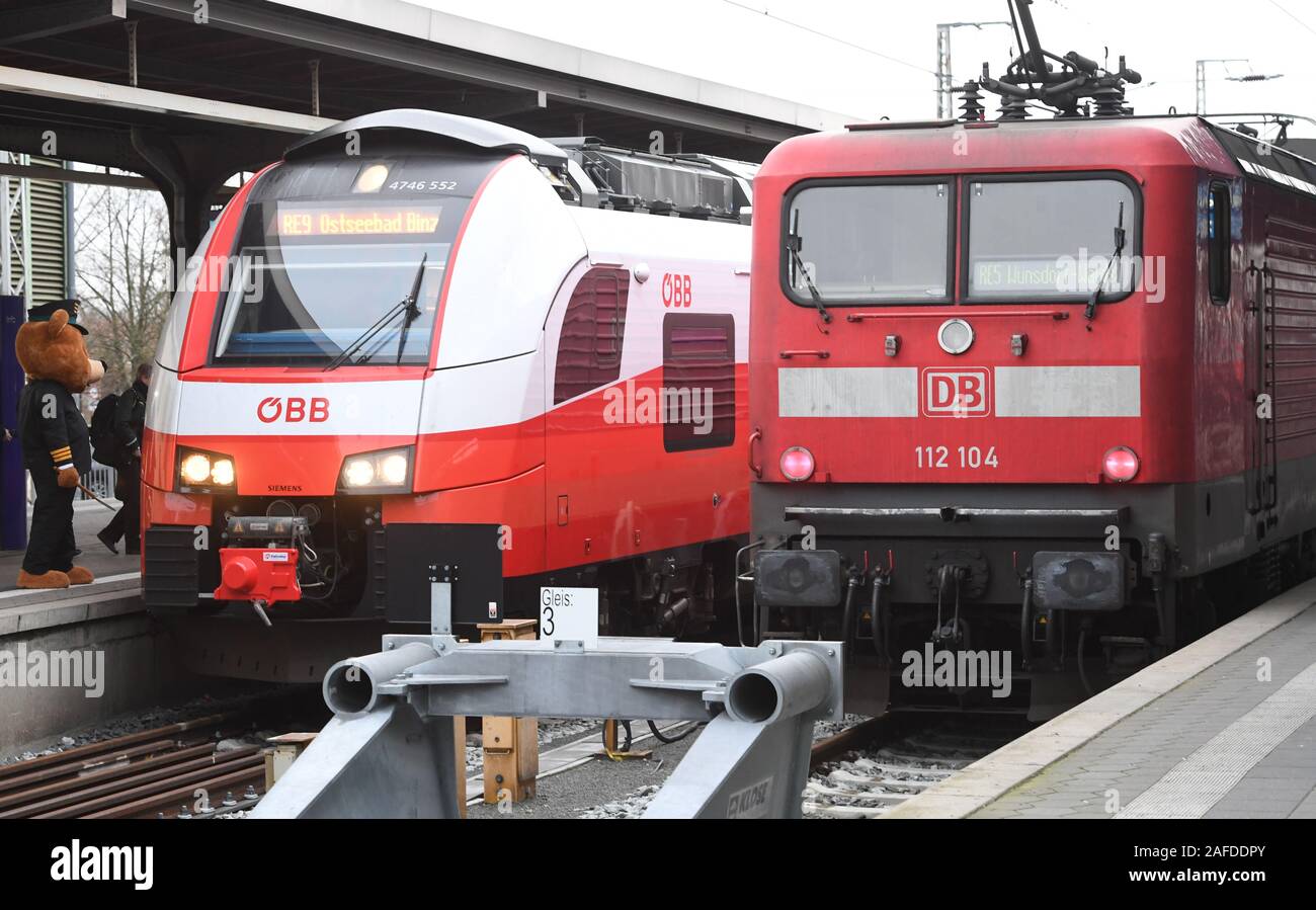 Regional train of obb hi-res stock photography and images - Alamy