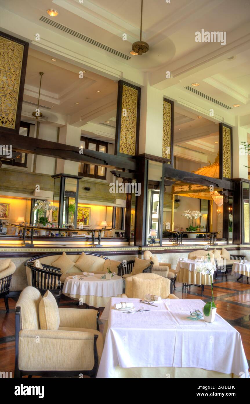 beautiful restaurant interior design with table seating and lighting ...