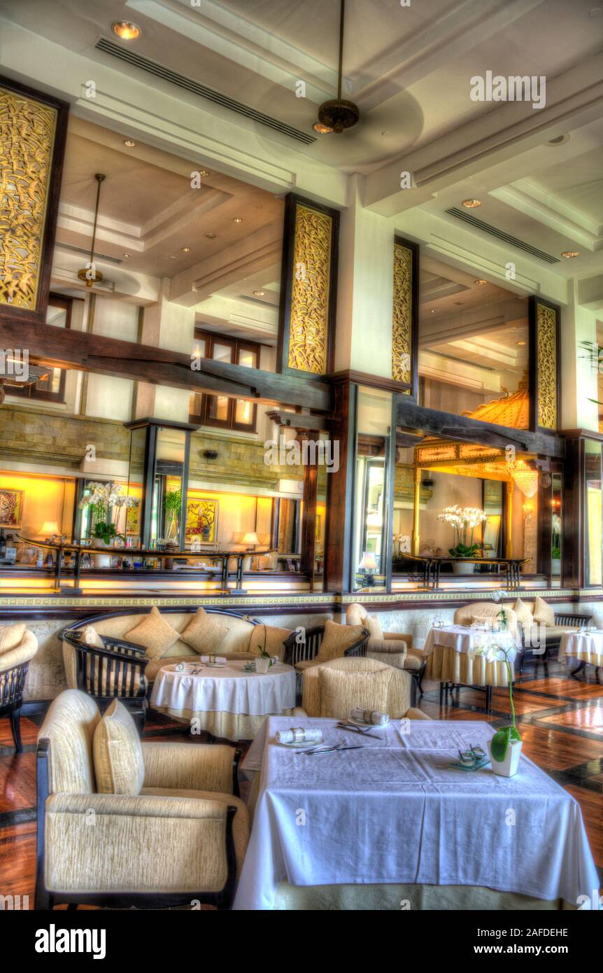 beautiful restaurant interior design with table seating and lighting ...