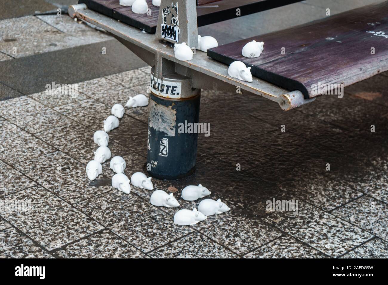 Paris, France - 20.01.2019: gypsum mice on the streets of Paris. action ...