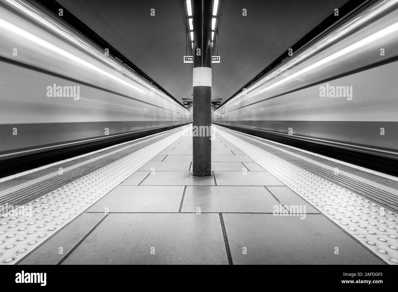 Clapham Common Underground Station Stock Photo - Alamy