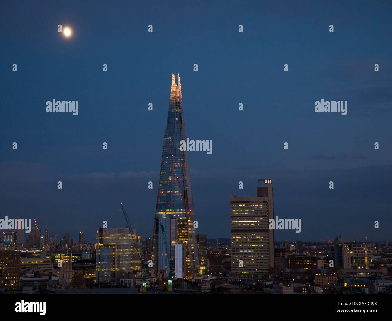 London bridge quarter development hi-res stock photography and images ...