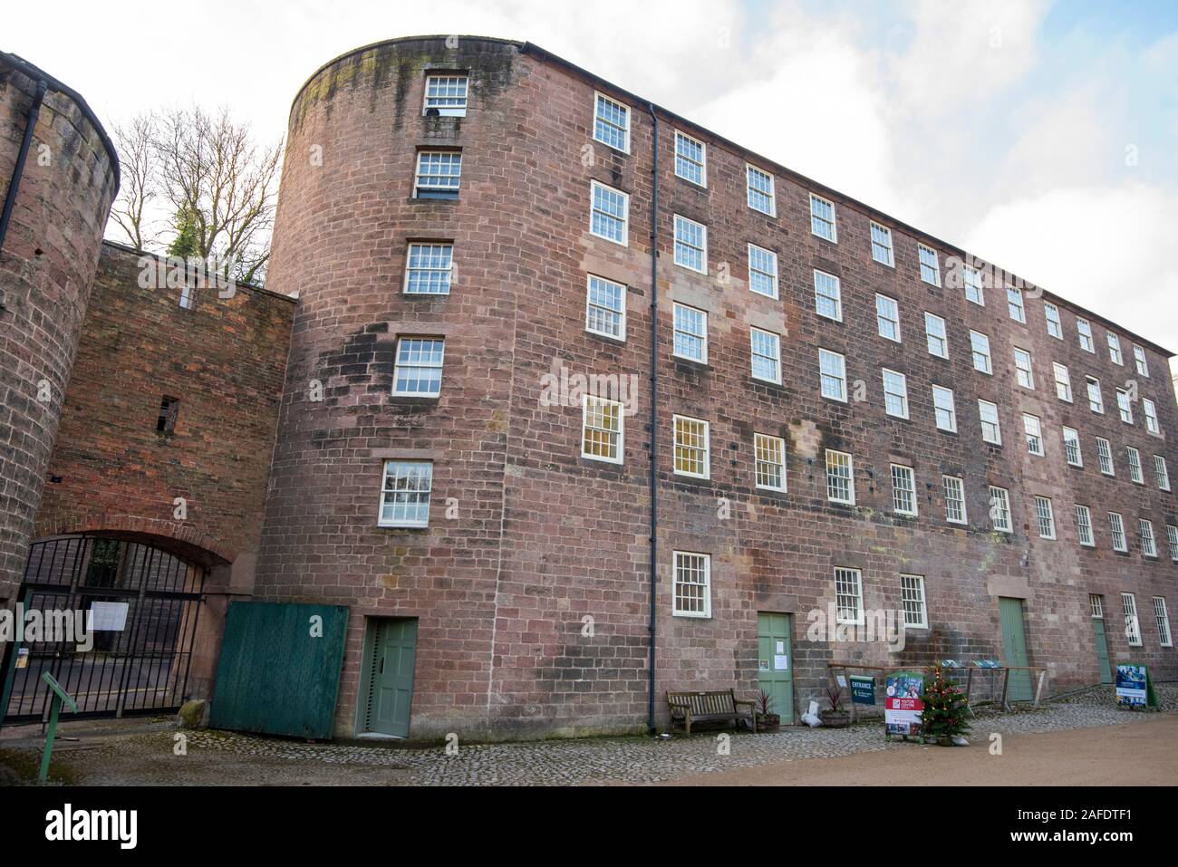 Richard Arkwright 1771 Cromford Derbyshire Uk High Resolution Stock ...