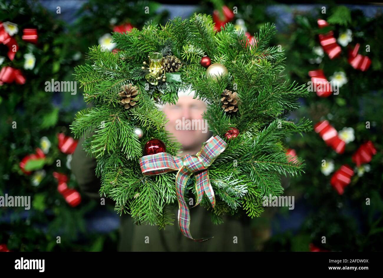 Bryce Graham makes Christmas wreaths at The Smiddy at Blair Drummond ...