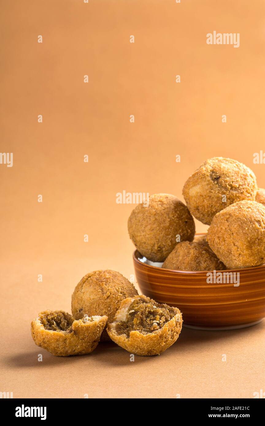 Kachori or Kachauri or Kachodi or Katchuri is a spicy snack, snacks ...