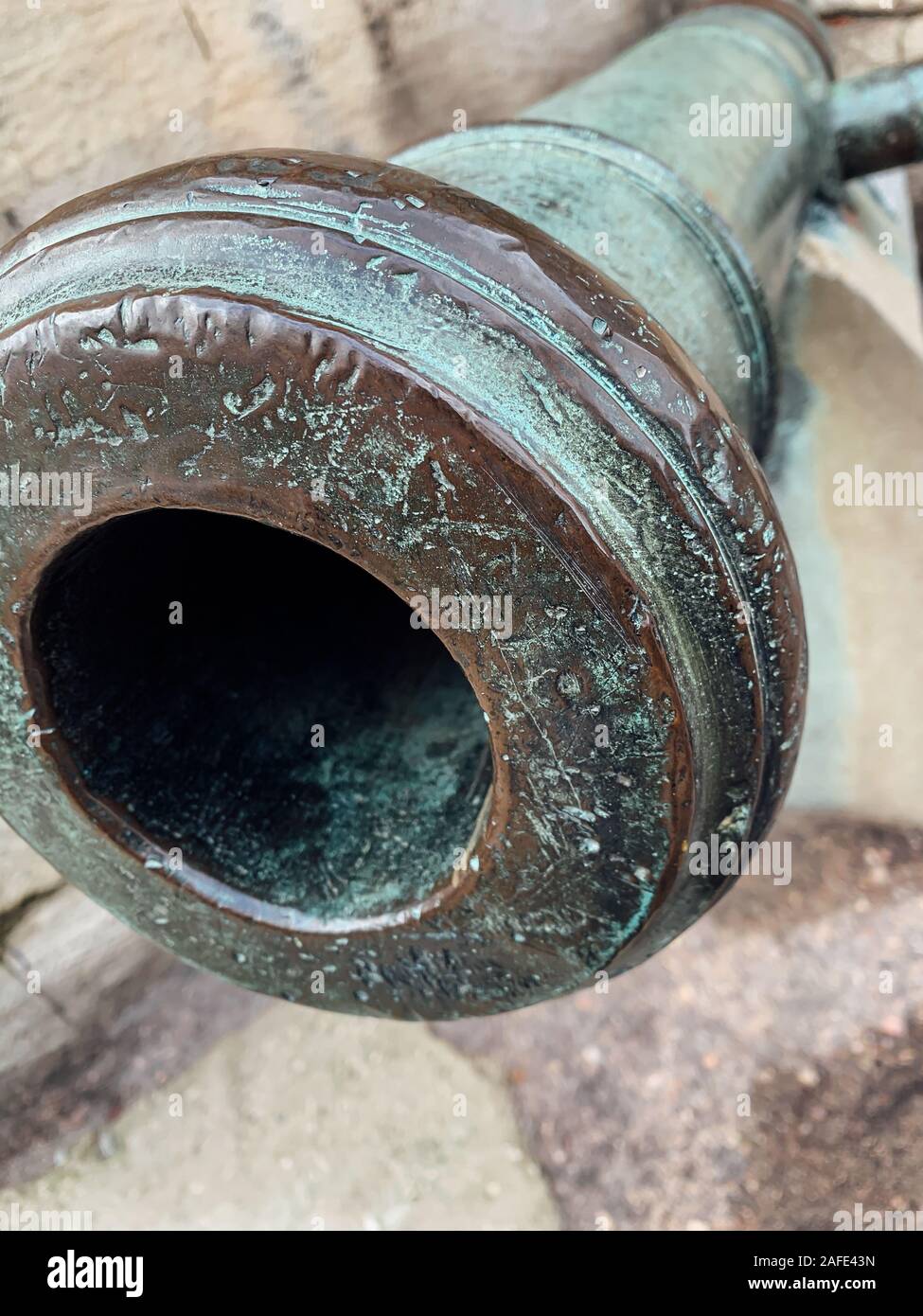 barrel vintage gun with core weapons story Stock Photo - Alamy