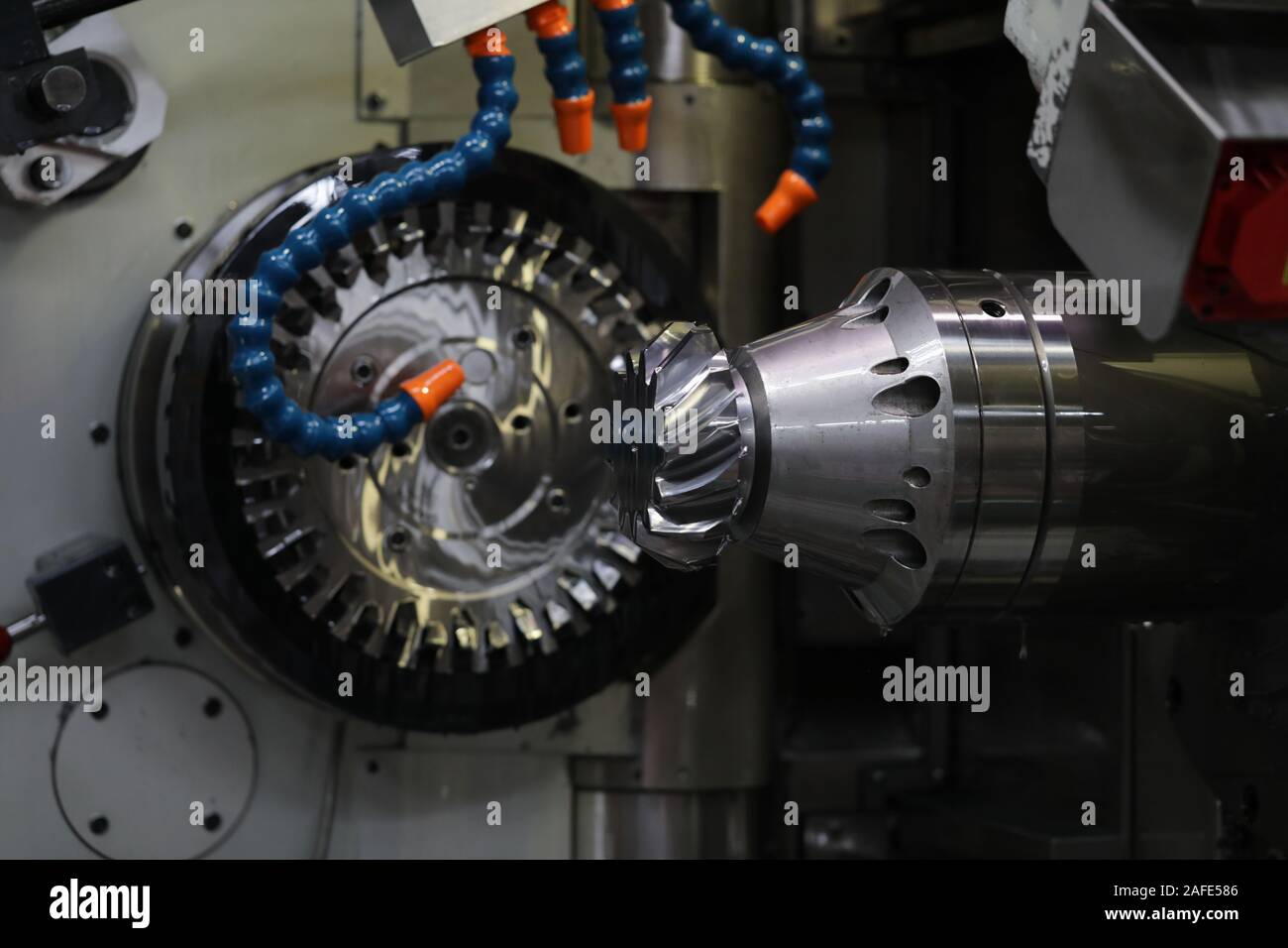 Modern lathe hi-res stock photography and images - Alamy