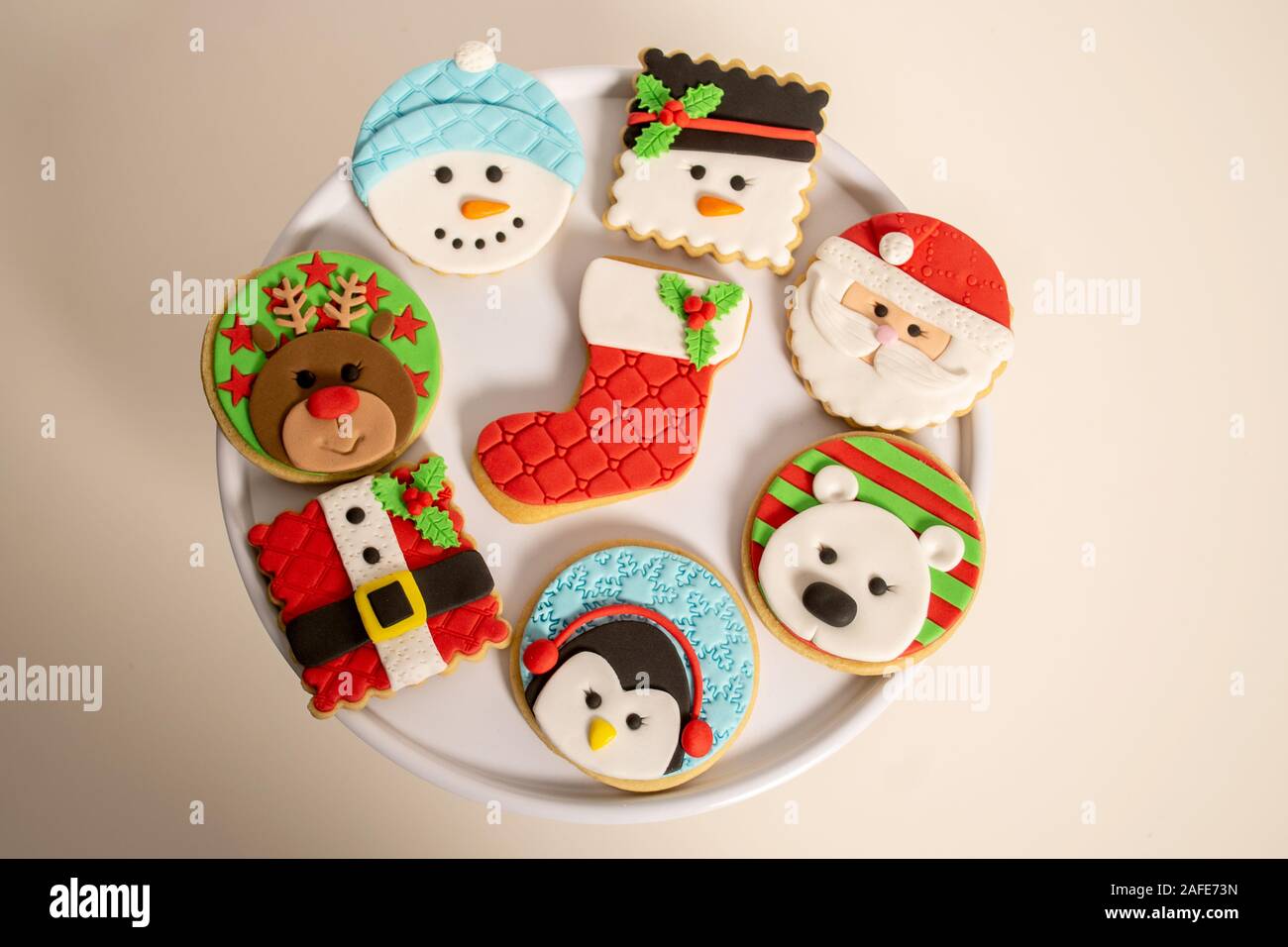 Christmas gingerbread cookies vector hi-res stock photography and ...