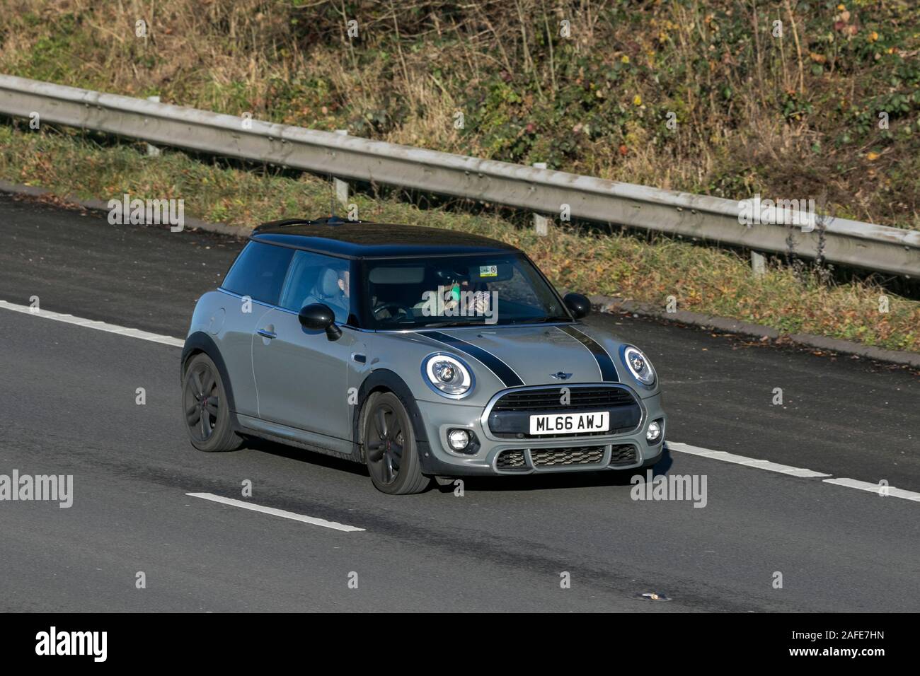 Grey mini cooper hi-res stock photography and images - Alamy