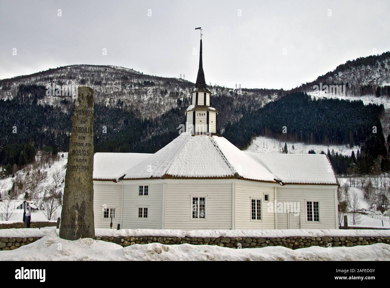 Rose church hi-res stock photography and images - Alamy