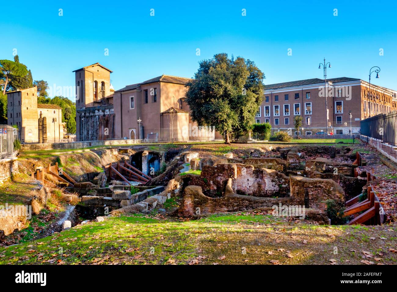 Piazza di monte savello hi-res stock photography and images - Alamy