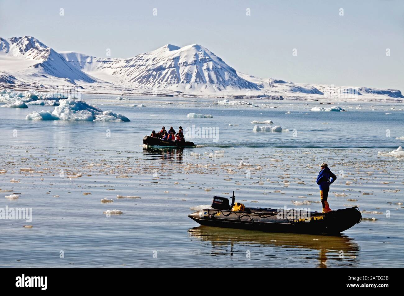 Scenery from Kings Fjord (Kongsfjorden) in west Spitsbergen (Svalbard ...